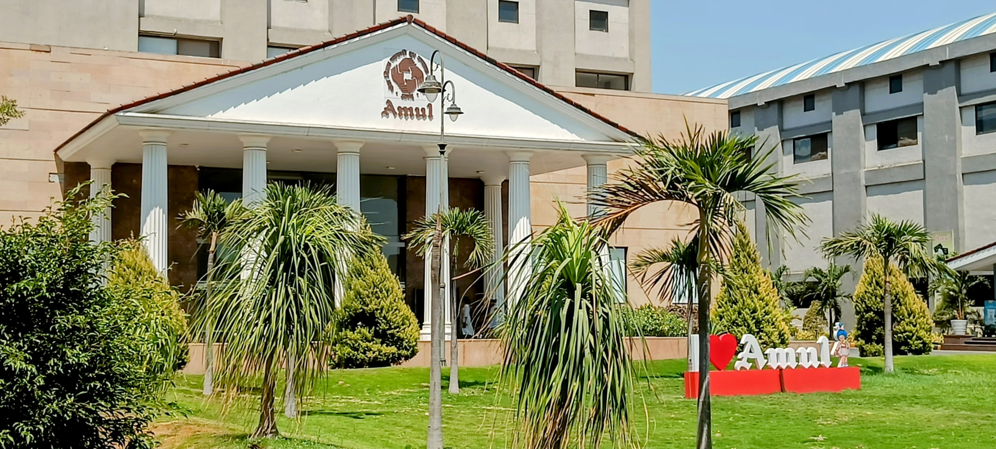 A Visit to Amul Chocolate Factory – One Plus One Three